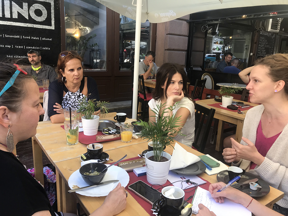 Hogyan ne utáljuk meg önmagunkat életünk közepén? - Nők Lapja