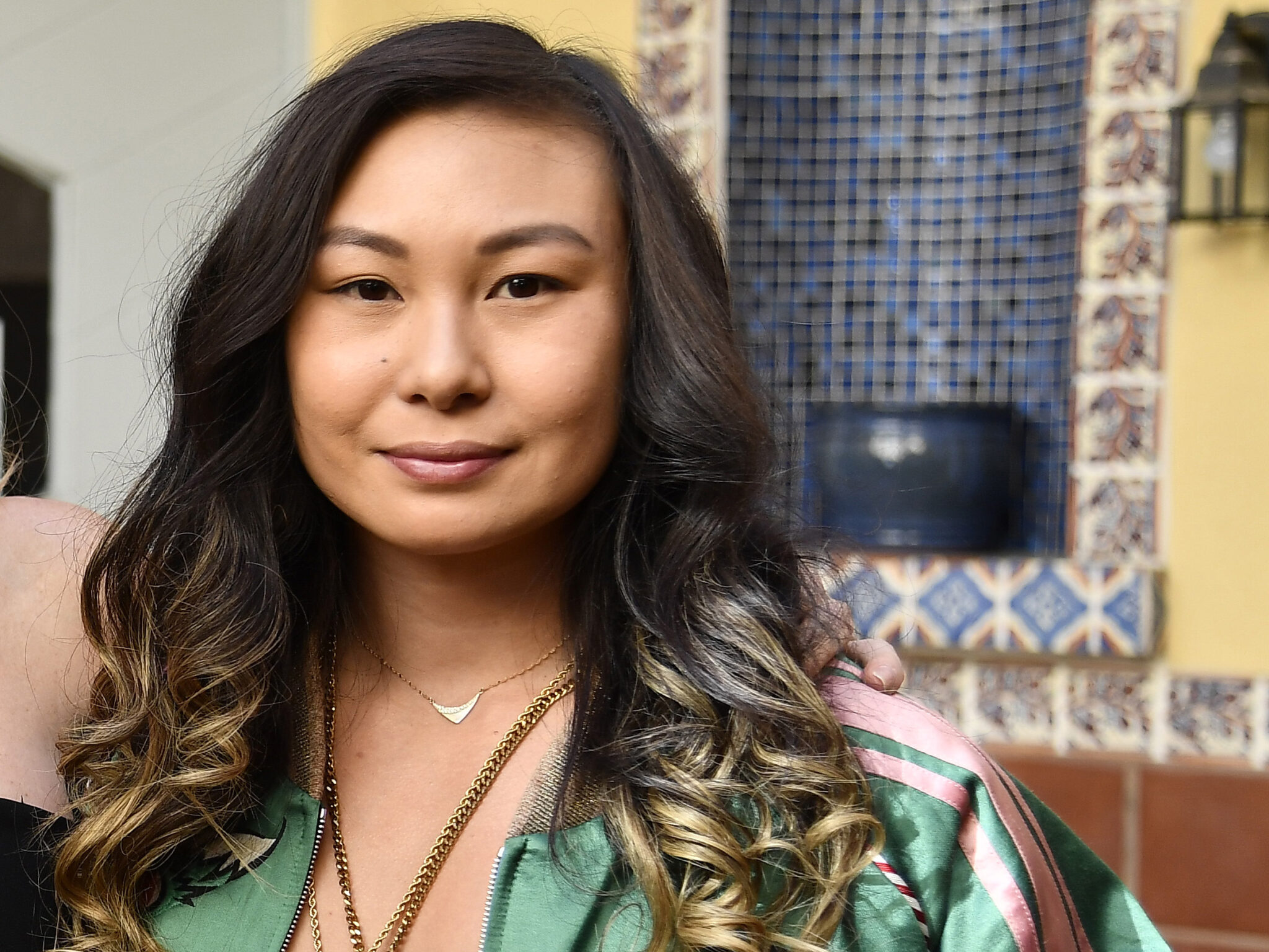 Lucy Guo: a 27 éves nő, aki önerőből lett dollármilliomos egy férfiak ...