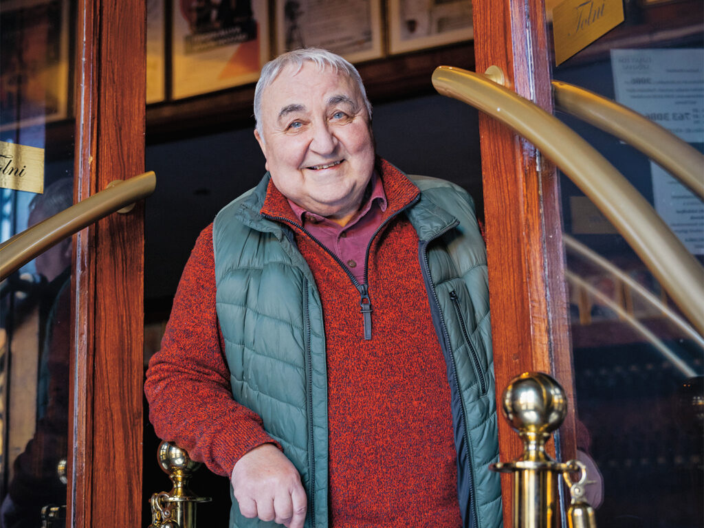 Mikó István: „Az élet sokkal szebb, ha társaságban vagyunk” - Nők Lapja