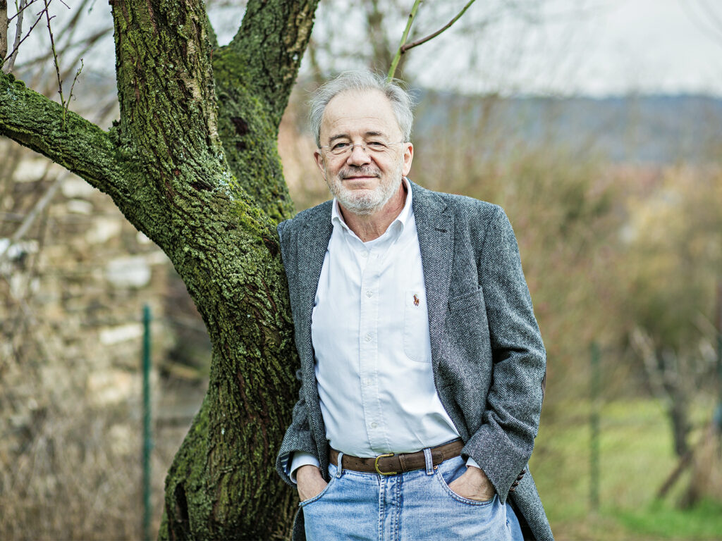 Odze György: Beutalóval - Nők Lapja