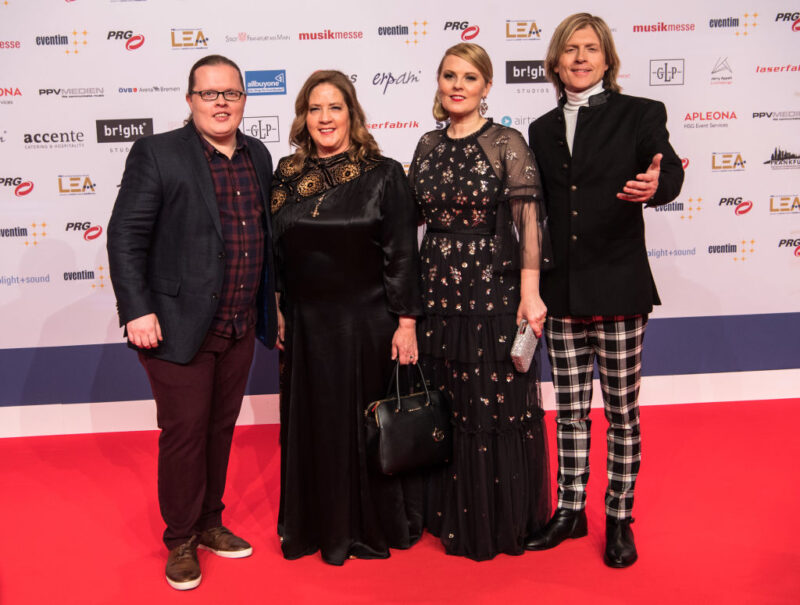 The Kelly Family: a zene vándorai, akiket egyszerre szeretett és ...