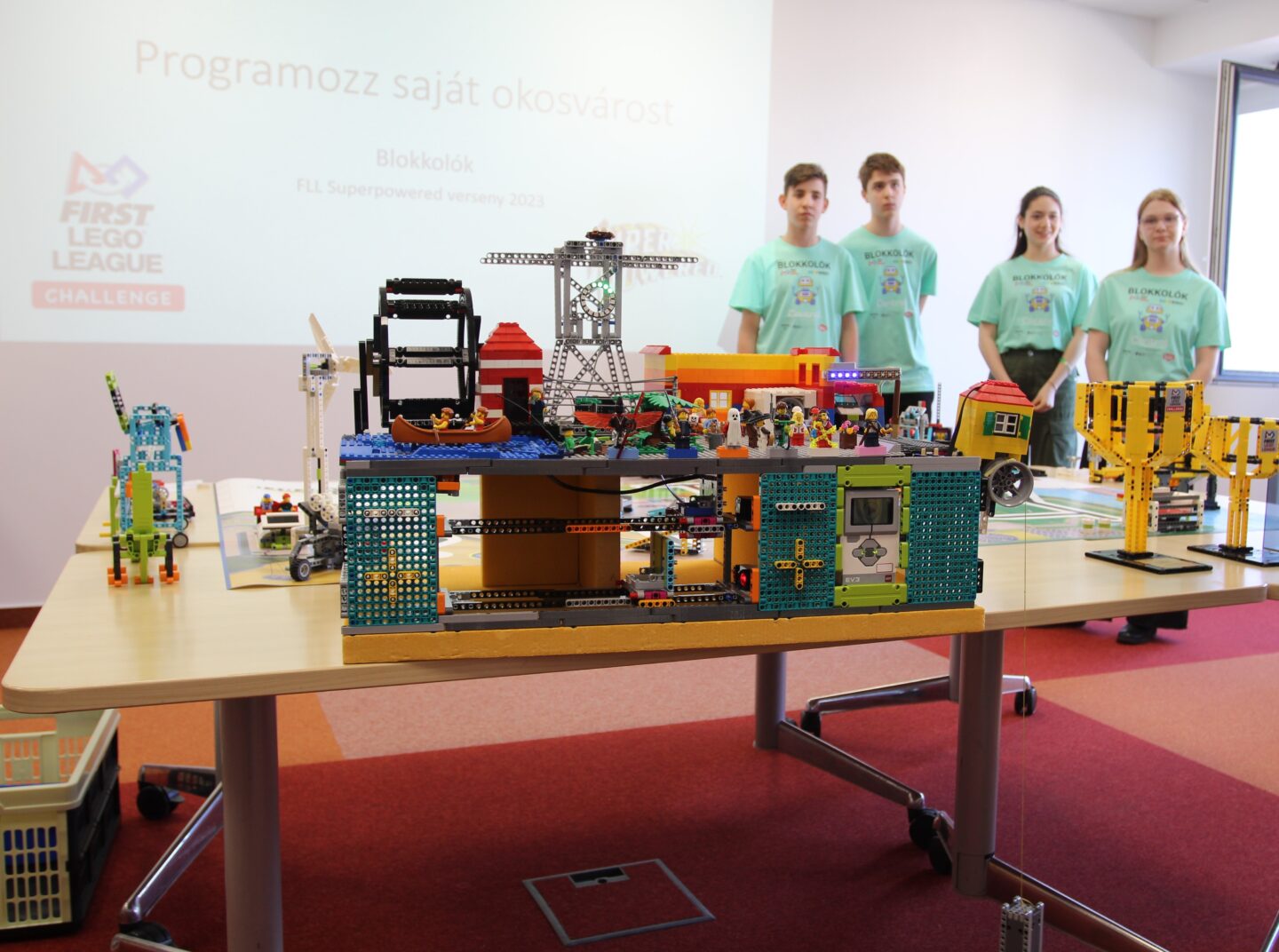 Verseny, ami együttműködésre tanít – Magyar robotika diákcsapat a világ ...