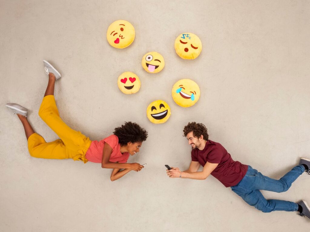Emoji: az idősebbek ezt a kettőt nem szeretik - Nők Lapja
