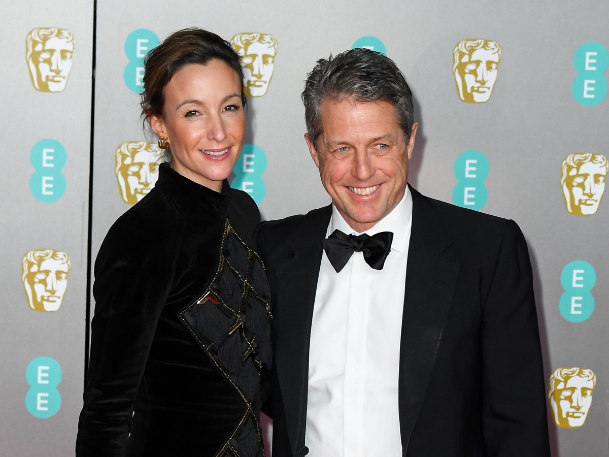 Hugh Grant megbánta, hogy bőven 40 felett lett először apa