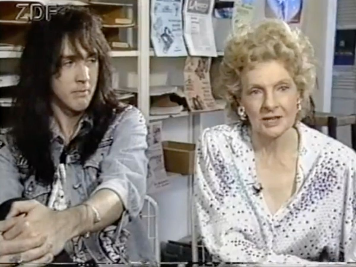 Elizabeth Sabine, a metálnagyi tanította énekelni Axl Rose-t
